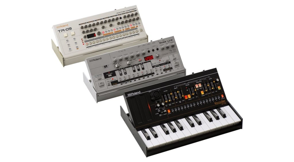 909 day: Roland TB-03 Bassline - finally a new TB-303? First listen ...