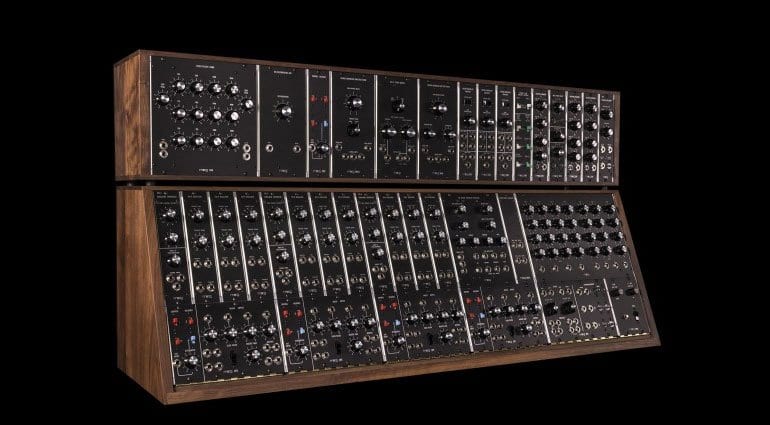 Moog Synthesizer IIIc - the original modular - returns - gearnews.com