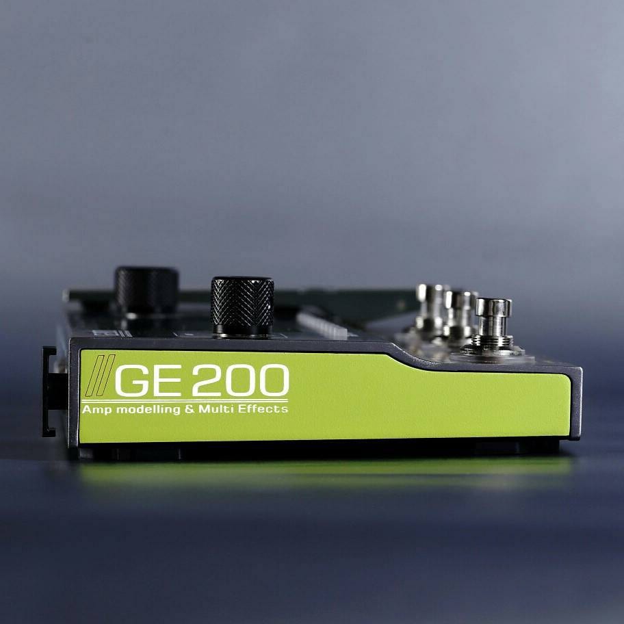 Mooer GE200 multi-effects pedal: Boss GT-1 meets Line6 Helix ...