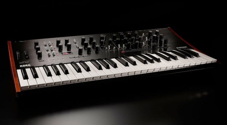 NAMM 2021: Korg Drumlogue - hybrid rhythm machine with Multi-Engine ...