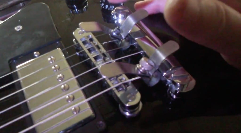 Pitch Pilot: A cool new pitch bending add-on for your guitar - gearnews.com