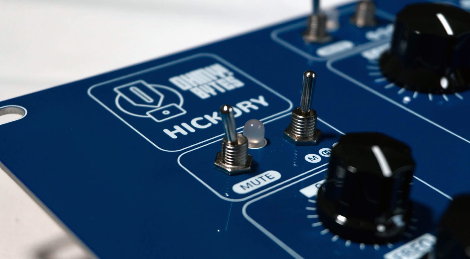 Rocksolid Audio Control Strip 2: SSL inspired hardware controller for ...