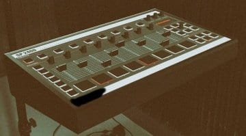 SP-2400 sampler drum machine revealed to be from Isla Instruments ...