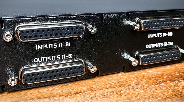 MINIBAY: 40-point audio patchbay for your desktop - gearnews.com