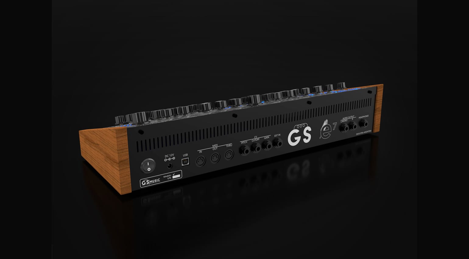 GS Music E7: Polyphonic analog desktop synthesizer