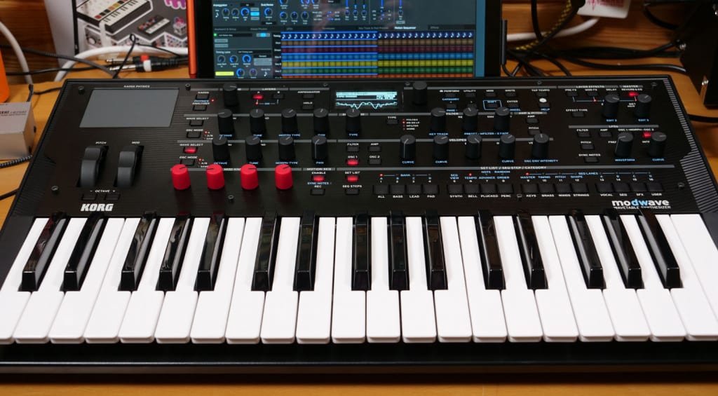 First Look Review: Korg Modwave Wavetable synthesizer - gearnews.com