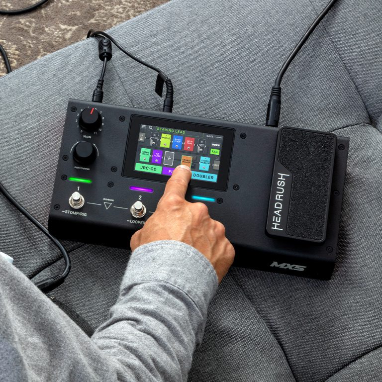 Headrush MX5: A new compact modelling rig with 4" colour touch display ...