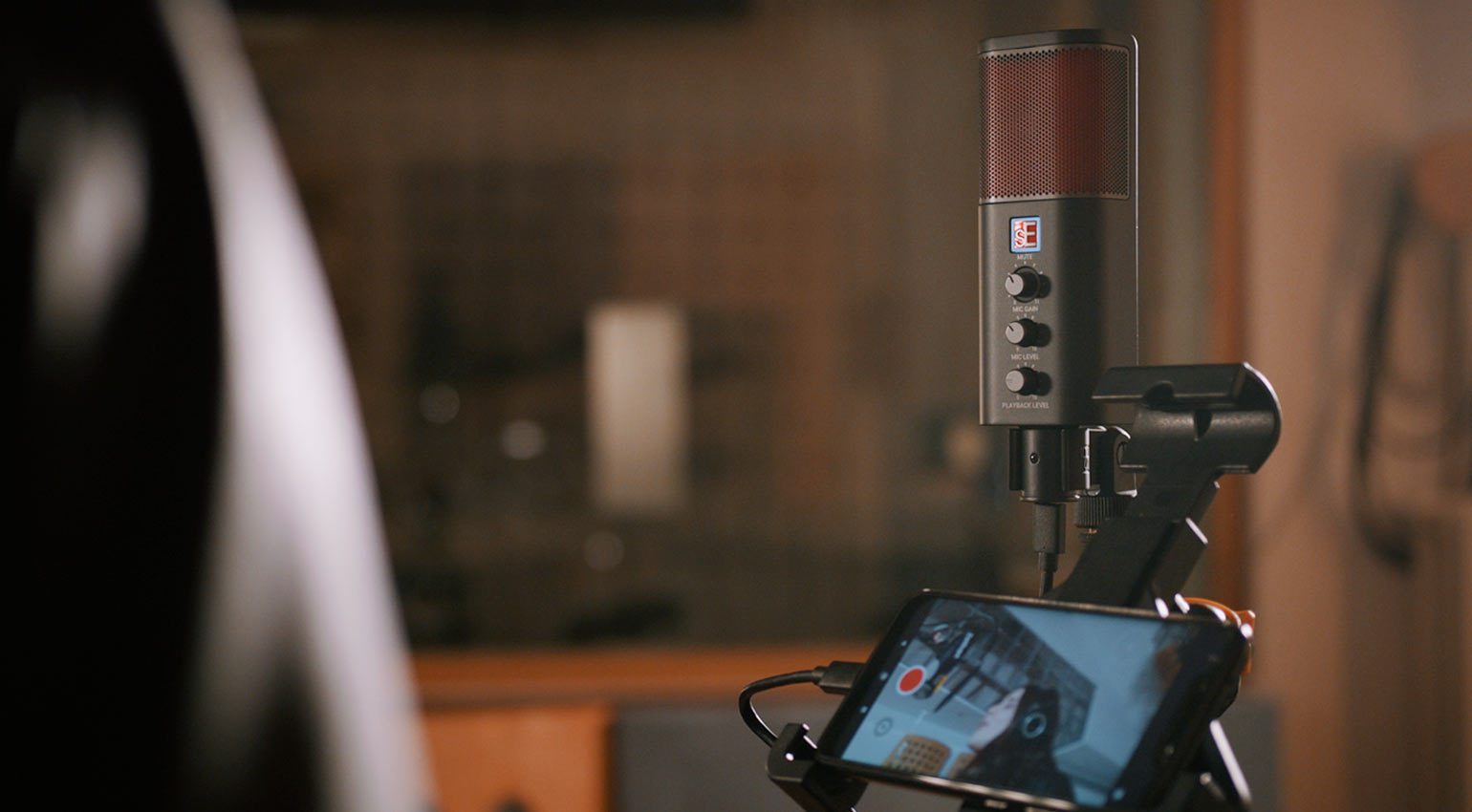 sE Electronics NEOM USB: USB-C condenser mic for content creation ...