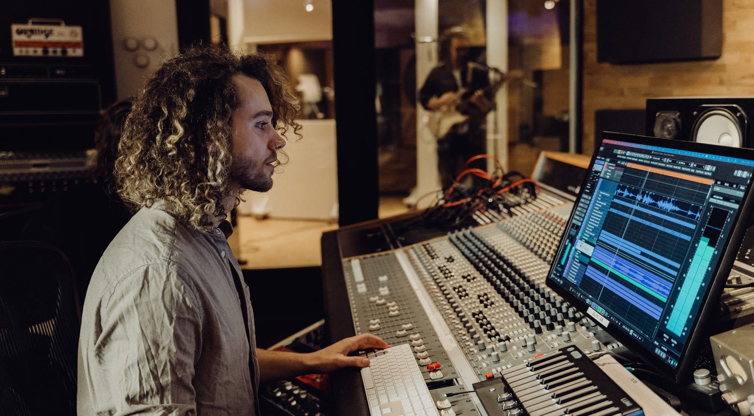 Sticky Nuts? Here is a cheap and easy fix for your guitar tuning woes ...