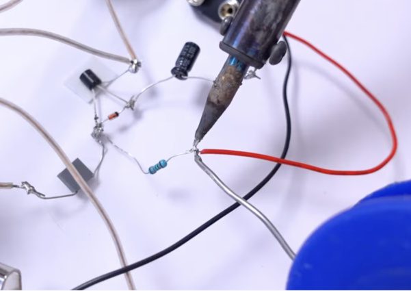 Guitar Gear Gems: Lego fuzz, hot sauce, Greeny, Silverbursts ...